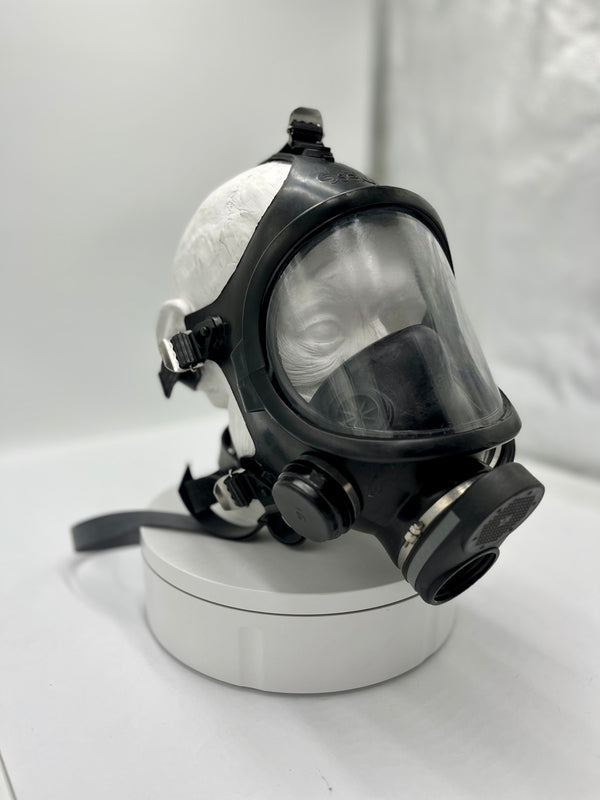 Italian Sekur Military C 607 Gas Masks with Filter & Container ...
